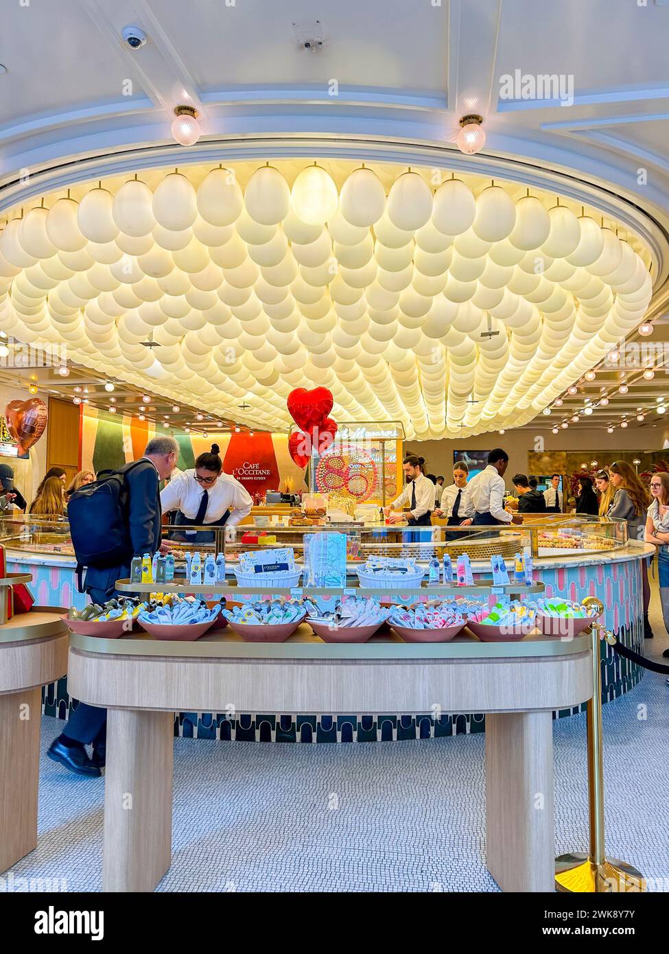 Paris, France, Crowd of People inside Café « L'Occitane", Bakery Shop ...