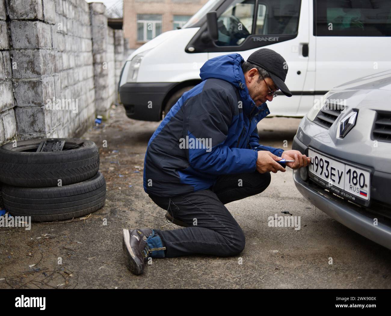 Issuance of Russian national driver's licenses and license plates at ...