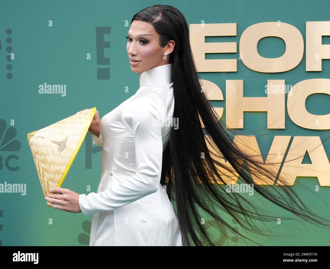 Los Angeles, USA. 18th Feb, 2024. Plastique Tiara walking on the red ...