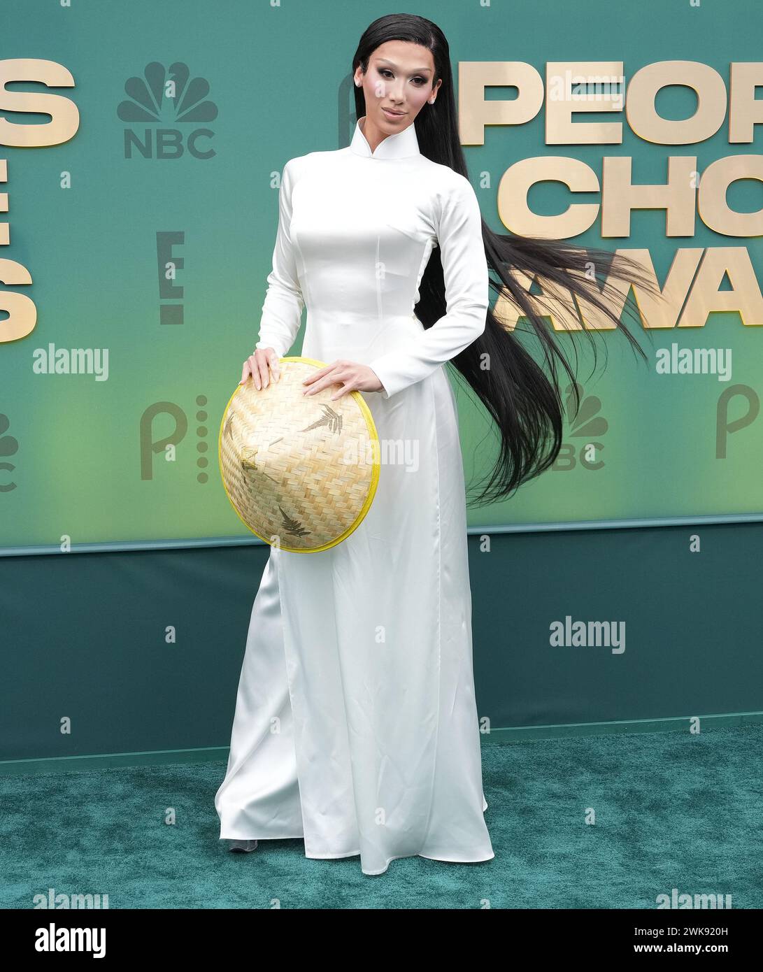 Los Angeles, USA. 18th Feb, 2024. Plastique Tiara walking on the red ...