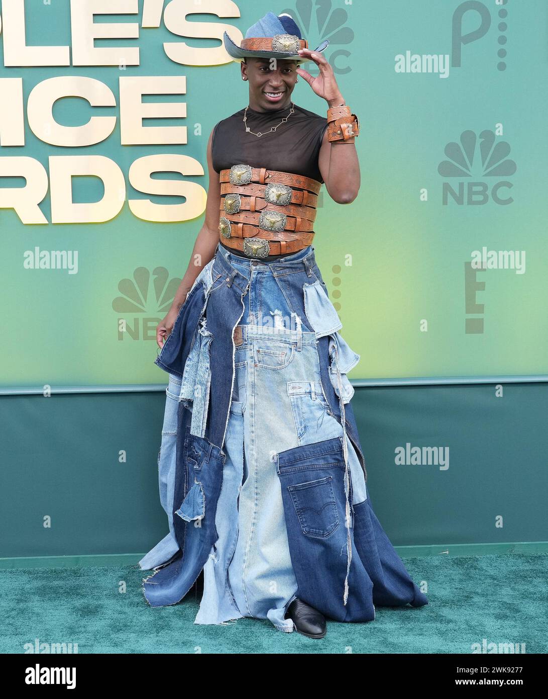 Los Angeles, USA. 18th Feb, 2024. Markell Washington walking on the red ...
