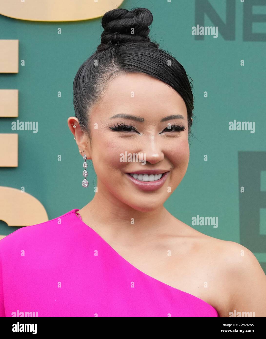 Los Angeles, USA. 18th Feb, 2024. Ashley Yi walking on the red carpet ...