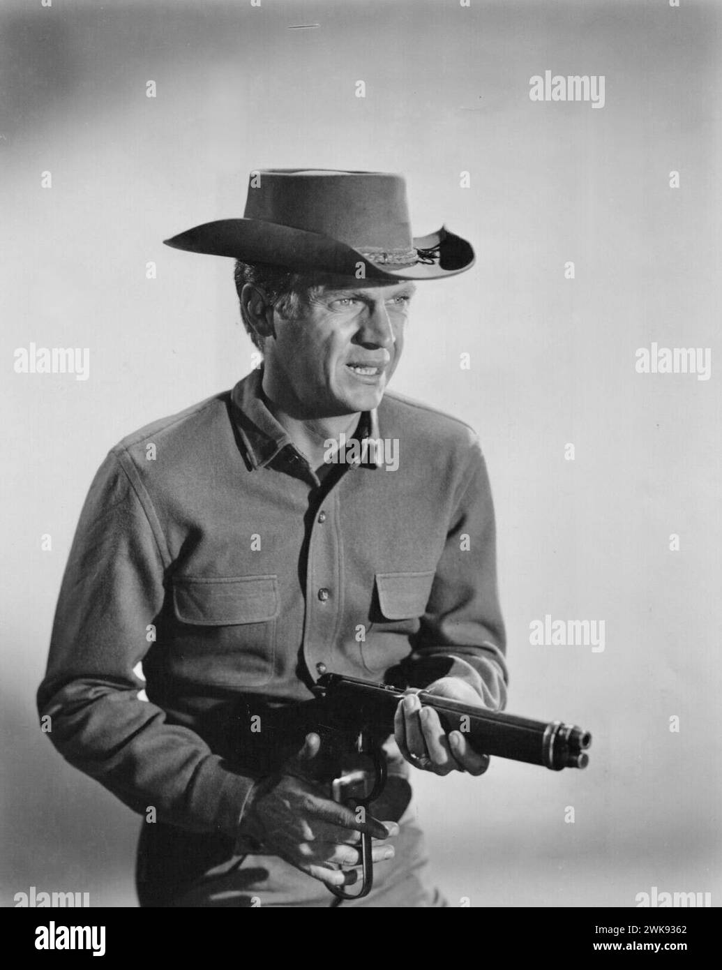 Steve McQueen in Bounty Hunter - 1958 Stock Photo - Alamy Steve McQueen in Bounty Hunter - 1958 Stock Photo - Alamy