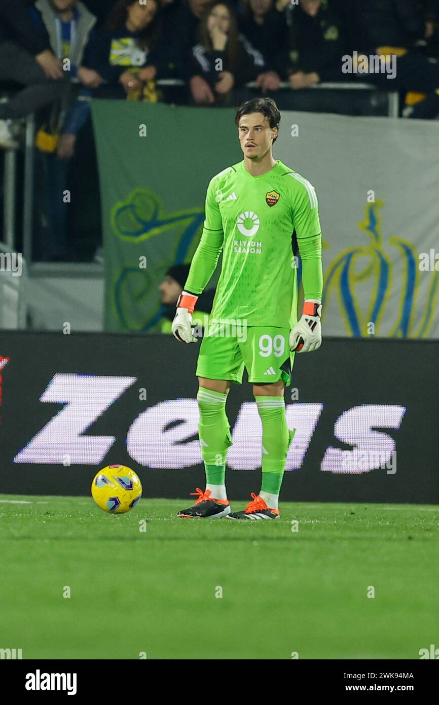 Roma’s Belgian goalkeeper Mile Svilar controls the ball during the ...
