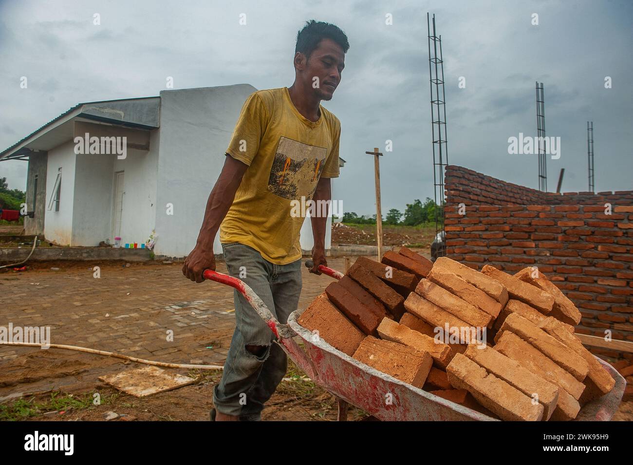 Units housing affordable low income hi-res stock photography and images ...