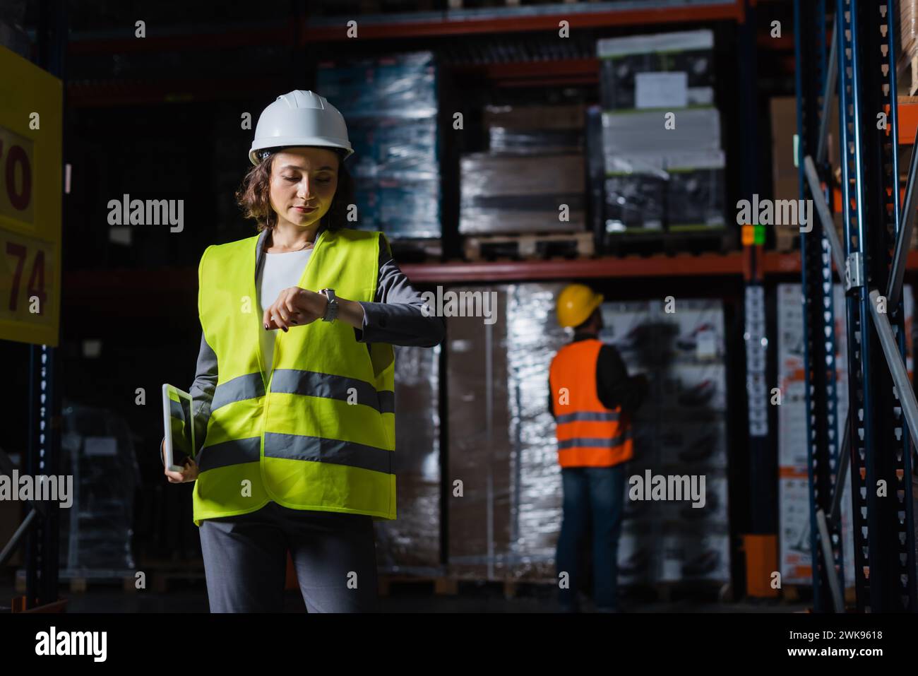 Female warehouse employee hi-res stock photography and images - Alamy