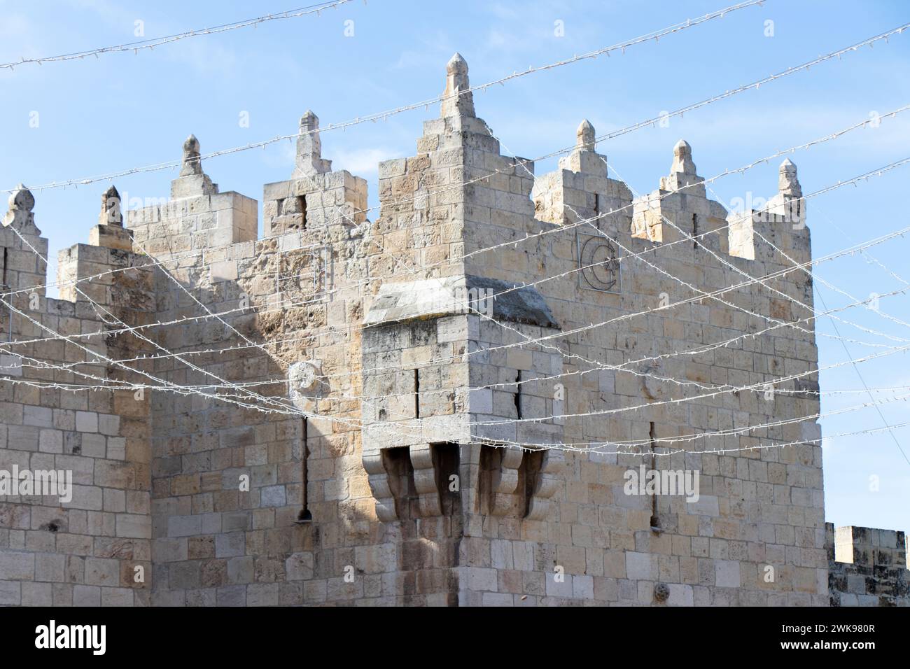 Decorating the city of Jerusalem with lights in preparation for Ramadan ...