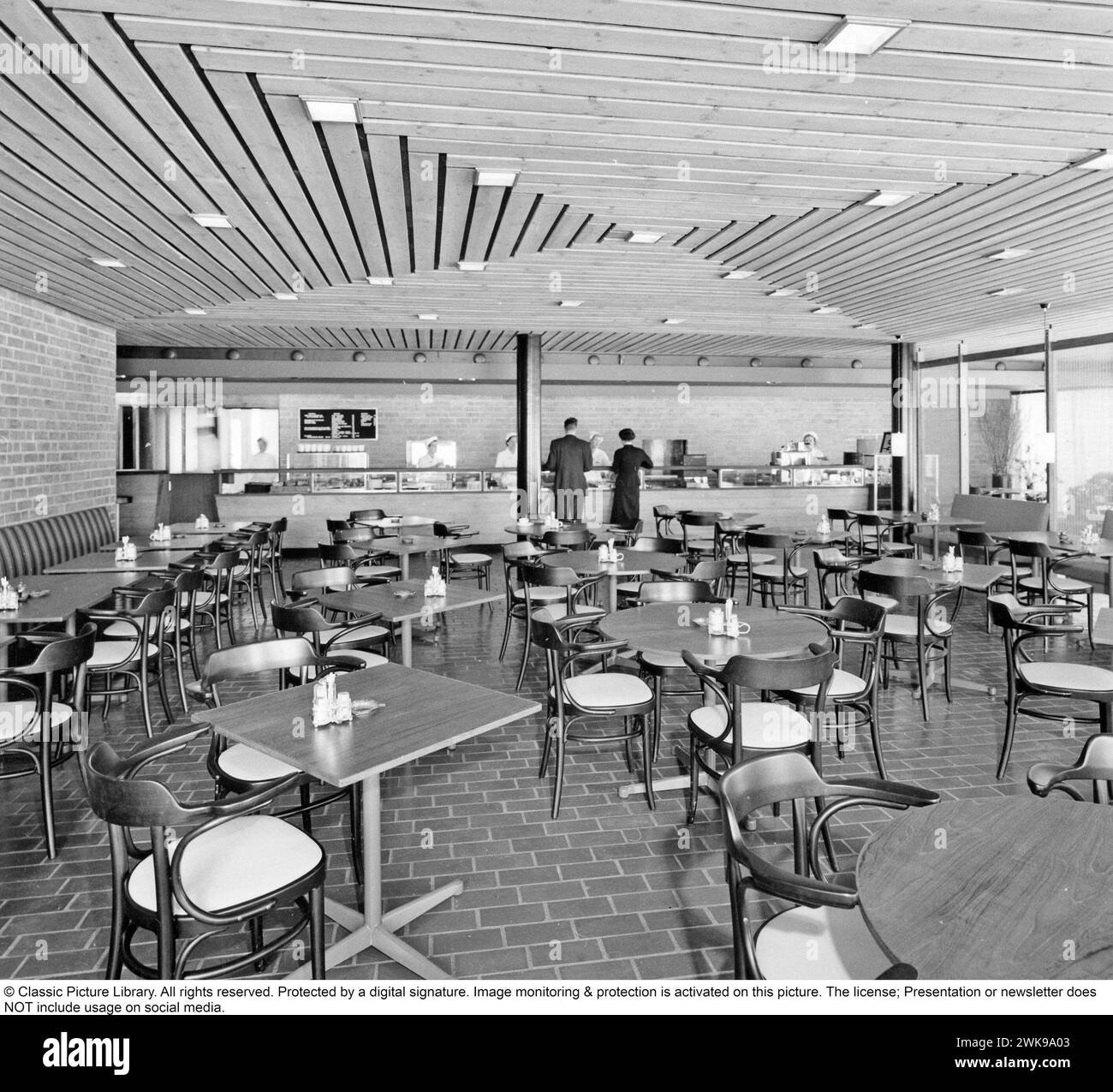 1950s restaurant interior hi-res stock photography and images - Alamy