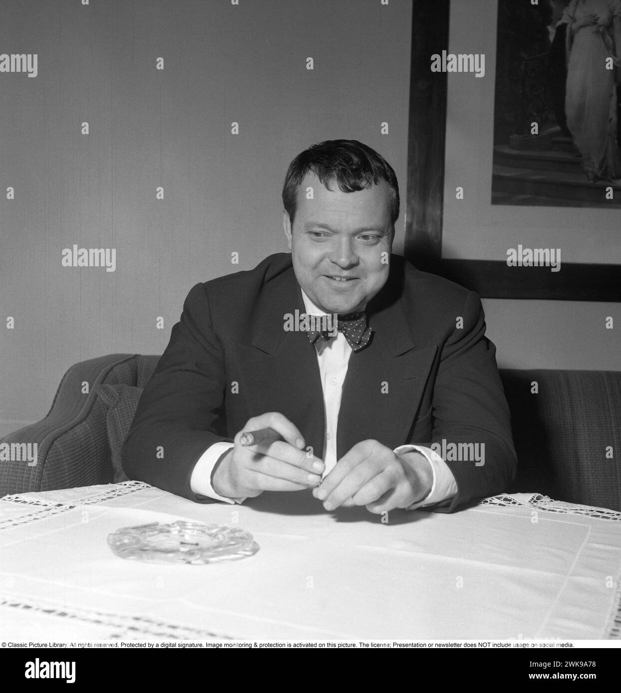 Classic hollywood movie star Black and White Stock Photos & Images - Alamy