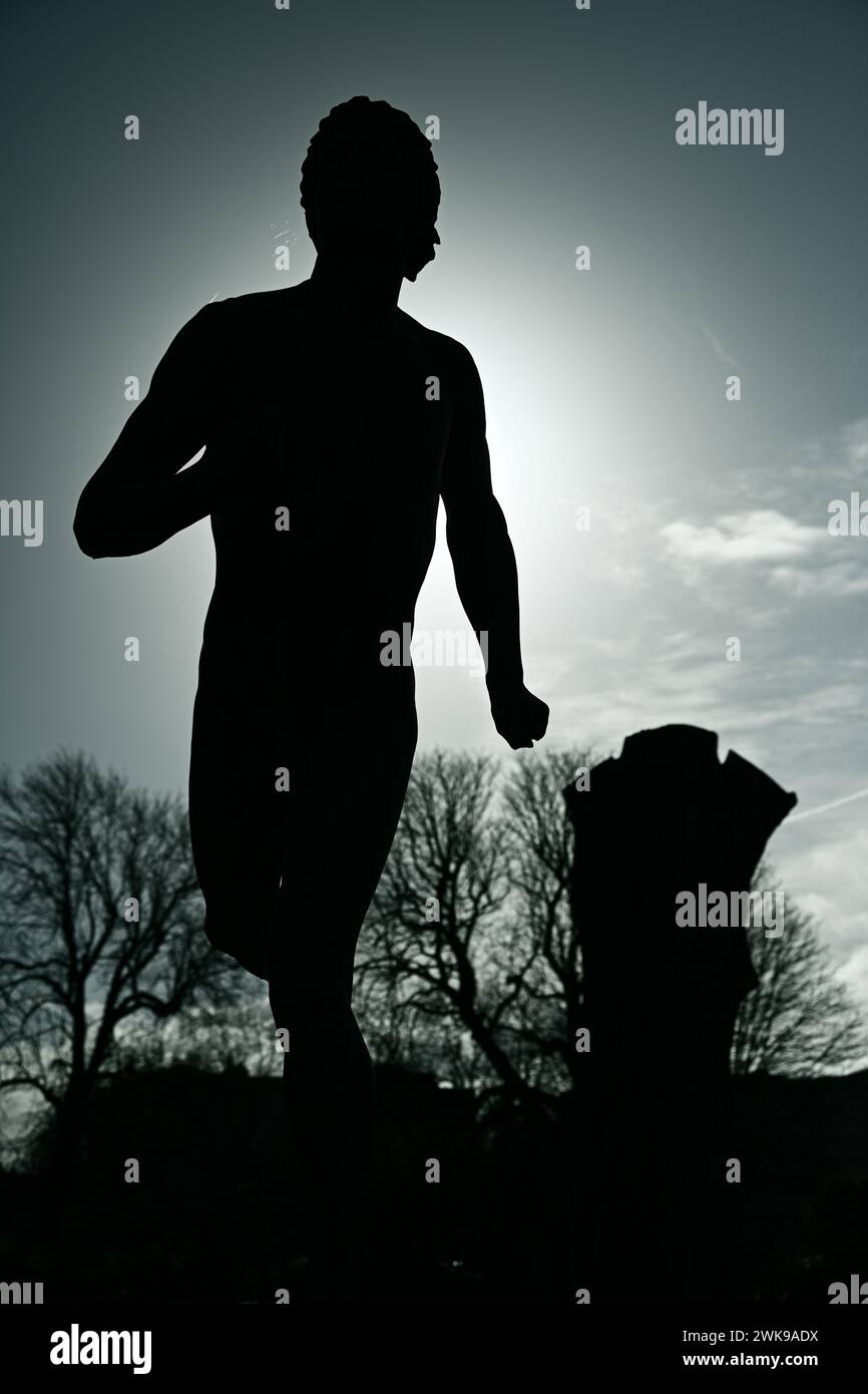 Greek athlete silhouette hi-res stock photography and images - Alamy