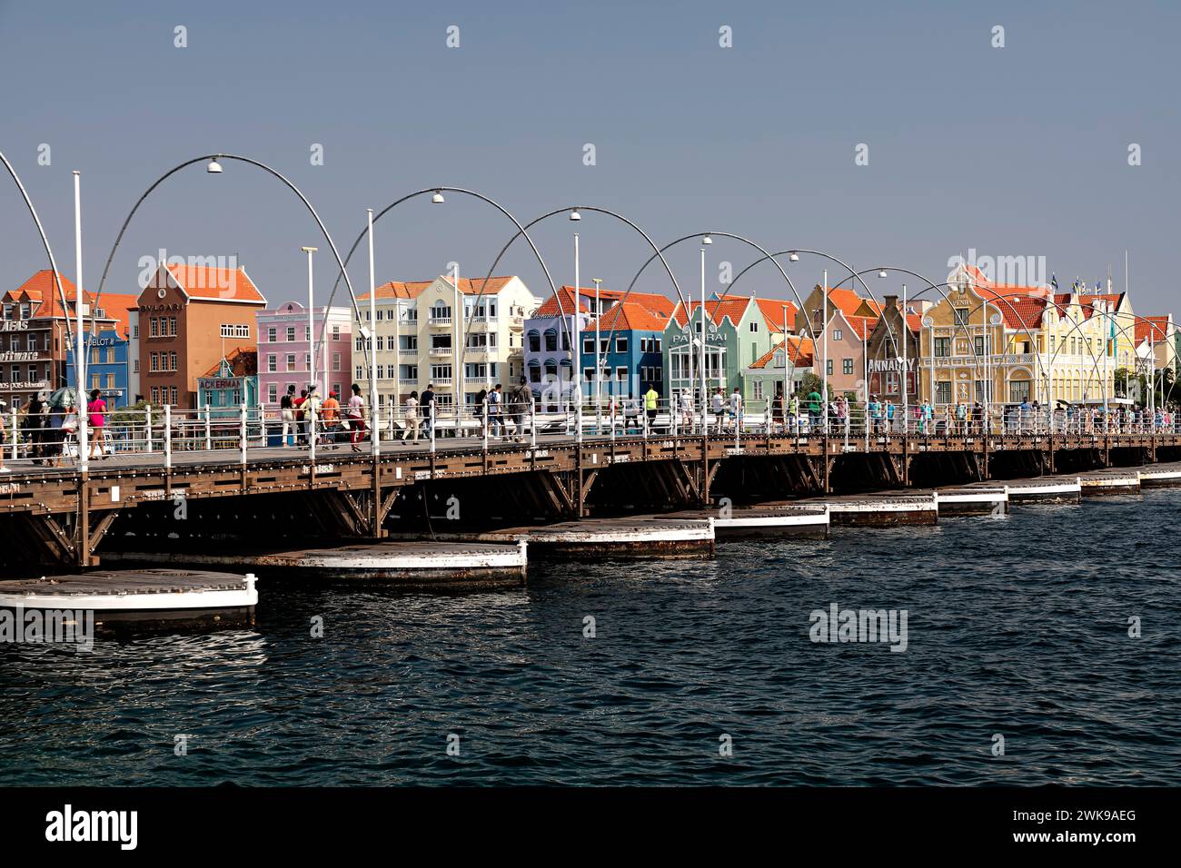 Queen Emma Pontoon Bridge Willemstad Curacao Curaҫao Dutch Caribbean ...