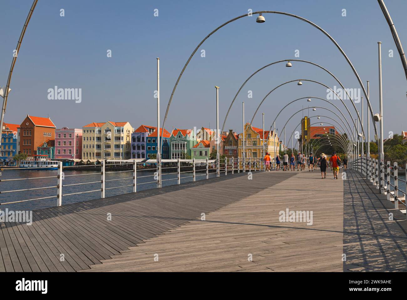 Queen Emma Pontoon Bridge Willemstad Curacao Curaҫao Dutch Caribbean ...