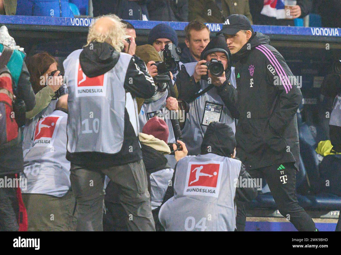 Bochum, Germany. 18th Feb, 2024. Trainer Thomas Tuchel (FCB), team ...