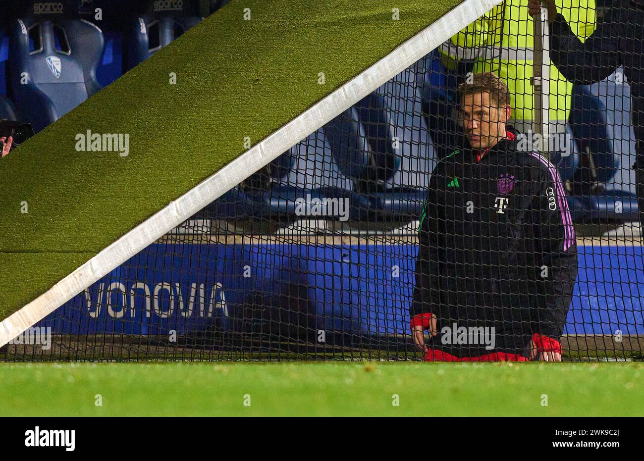 Bochum, Germany. 18th Feb, 2024. Manuel NEUER, goalkeeper FCB 1 sad ...