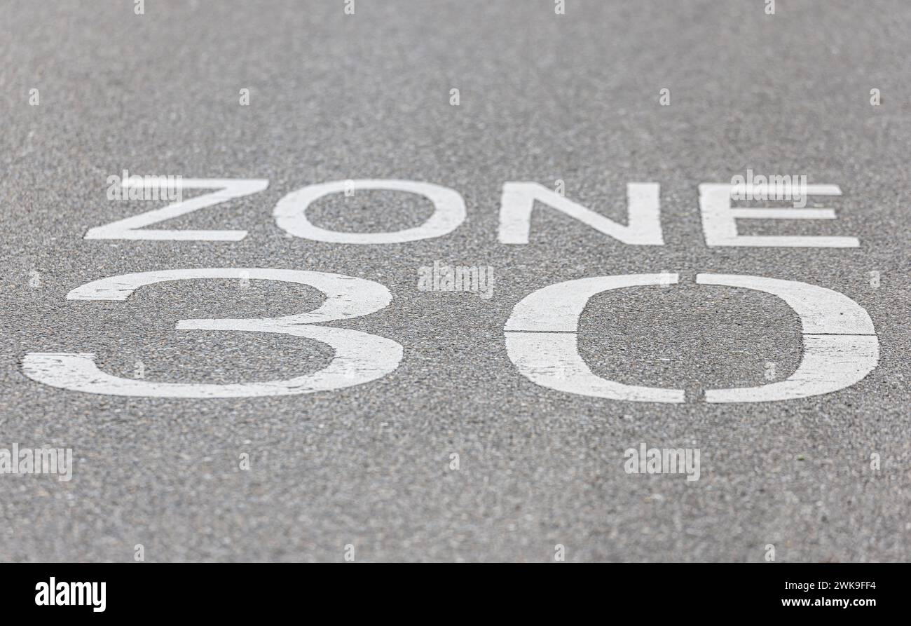 Temp verkehrszeichen hi-res stock photography and images - Alamy