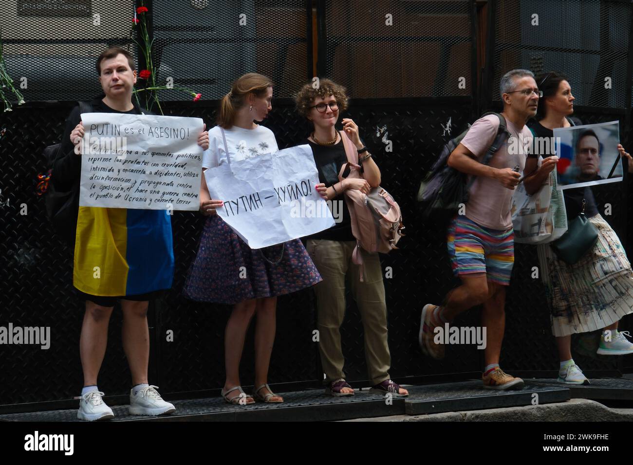 Navalny's death hi-res stock photography and images - Alamy