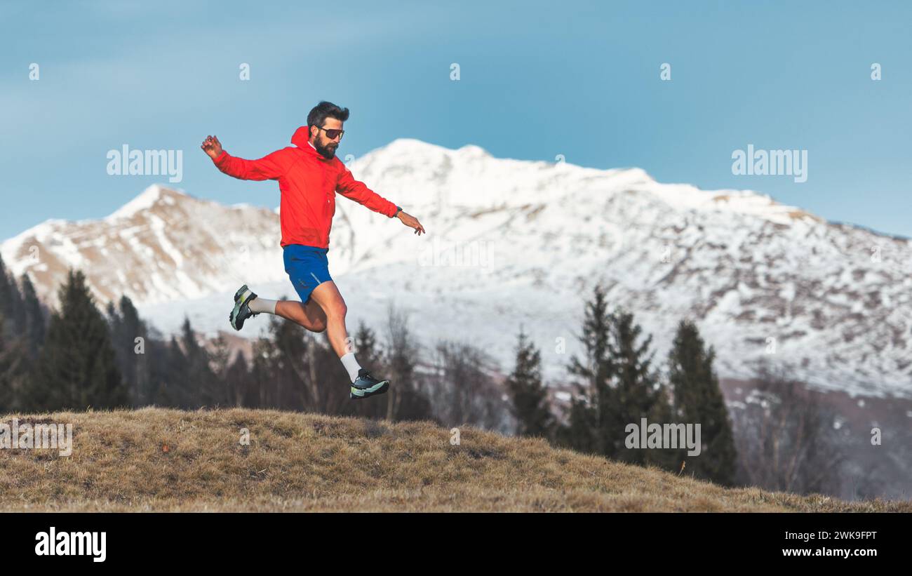 Man jumps in the run hi-res stock photography and images - Alamy