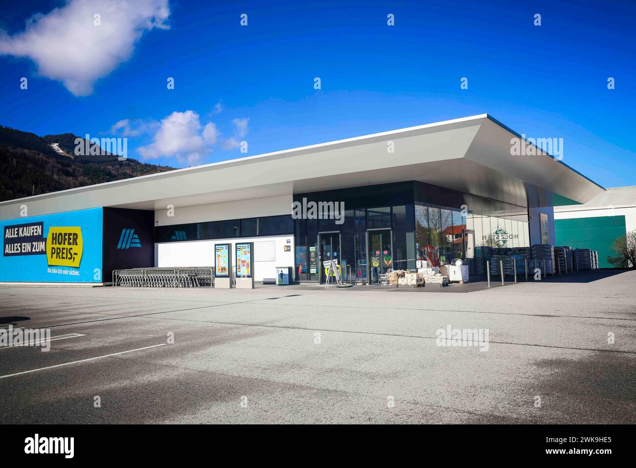 18.02.2024, Kuchl, AUT, Unterwegs in Salzburg, Verschiedene ...