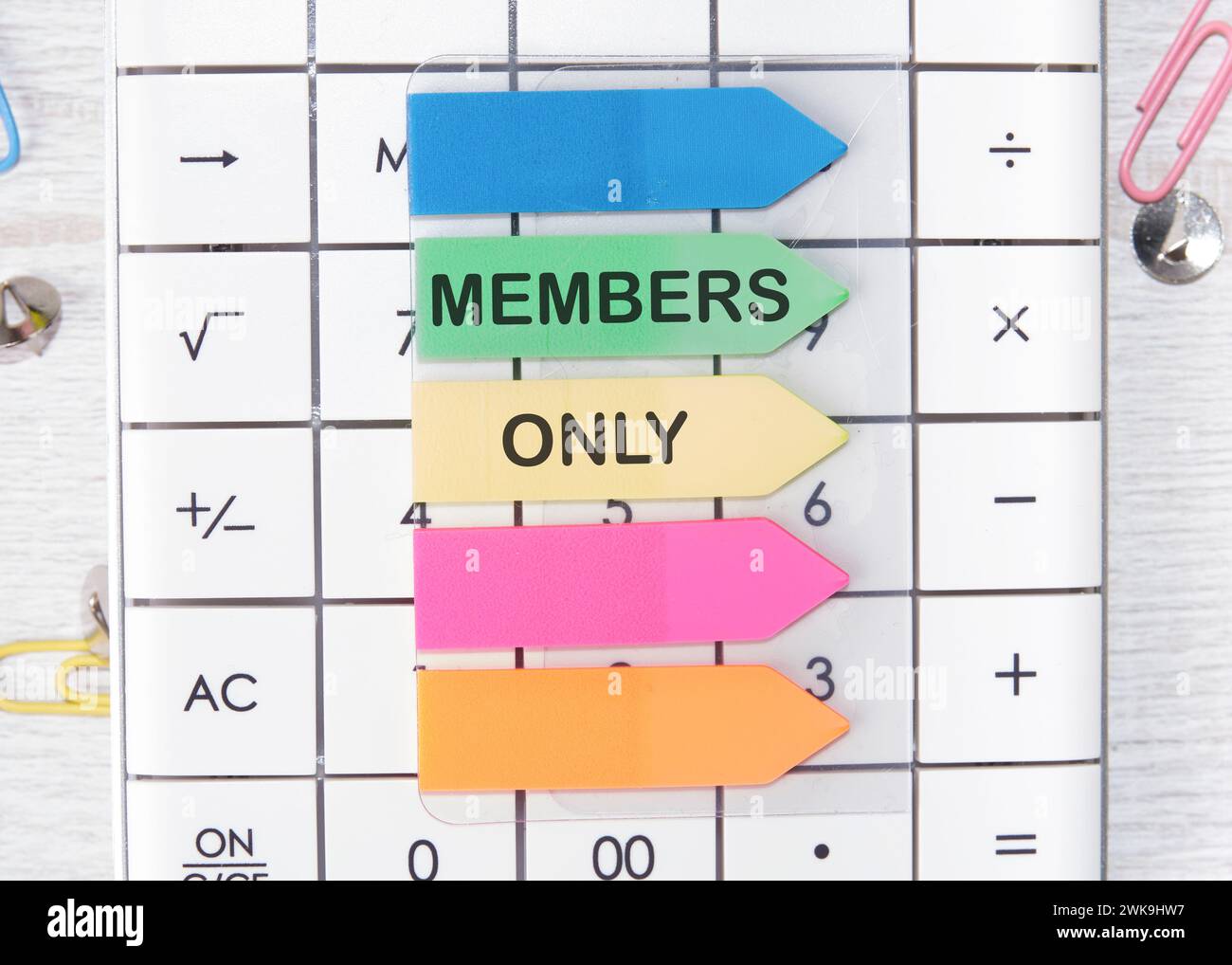 Private club members only sign hi-res stock photography and images - Alamy