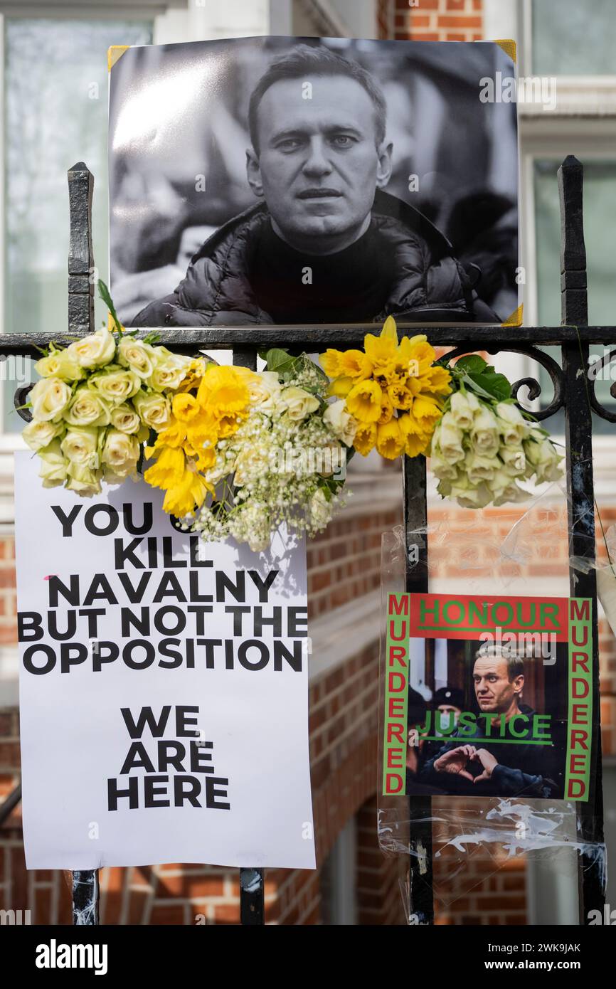 Death of navalny hi-res stock photography and images - Alamy