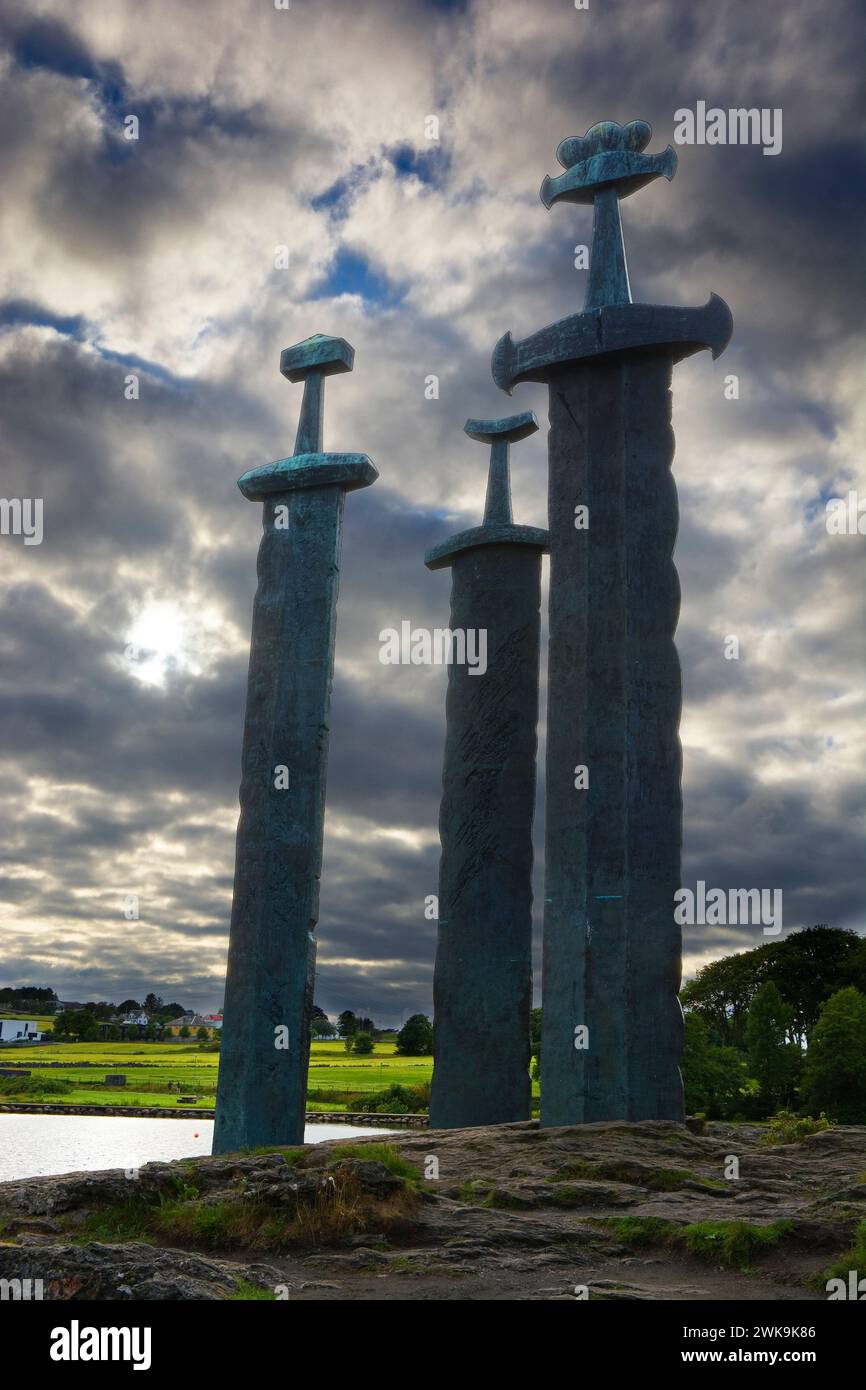 Sverd i fjell - three bronze swords planted into the rock ...