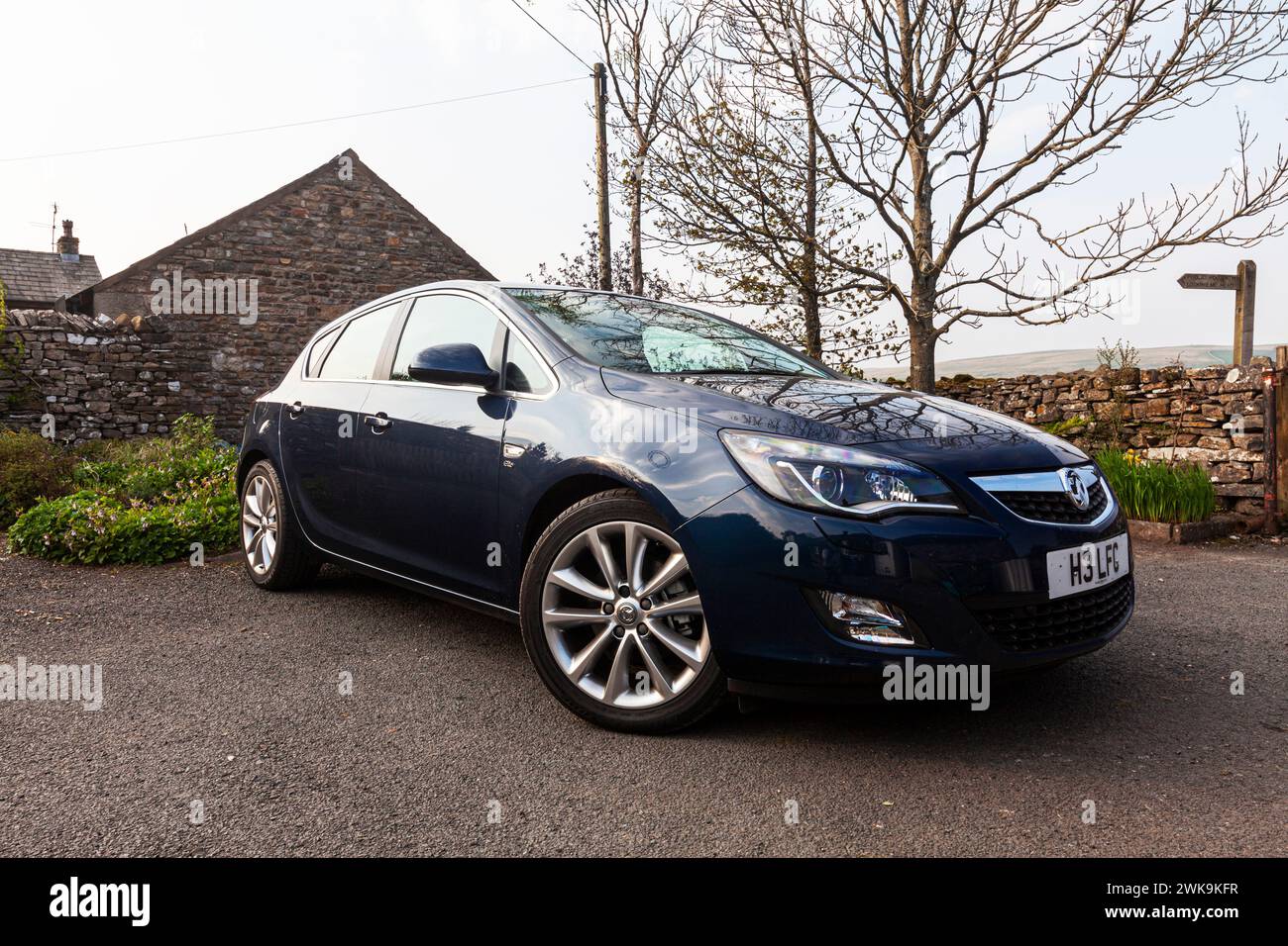 Vauxhall Astra, Astra, Astra car, Astra navy, navy Astra, blue car ...