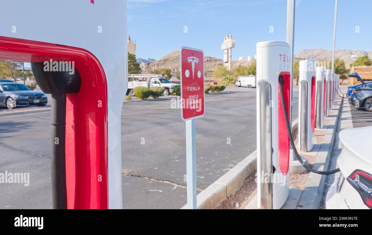 Daytime Tesla Charging: Supercharging Station Power-Up Stock Photo - Alamy