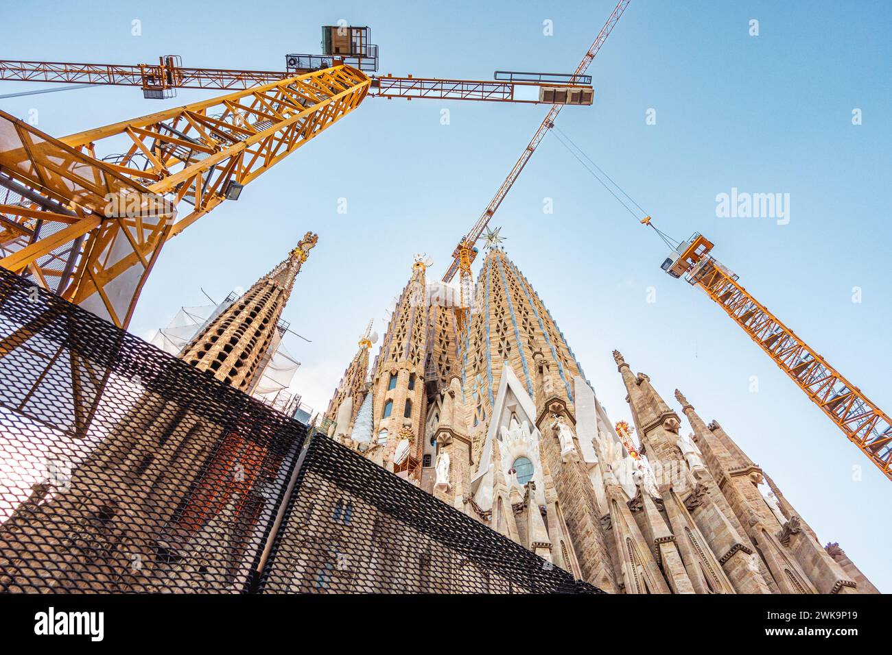 Barcelona, construction work on Gaudi Sagrada Familia Cathedral Stock ...