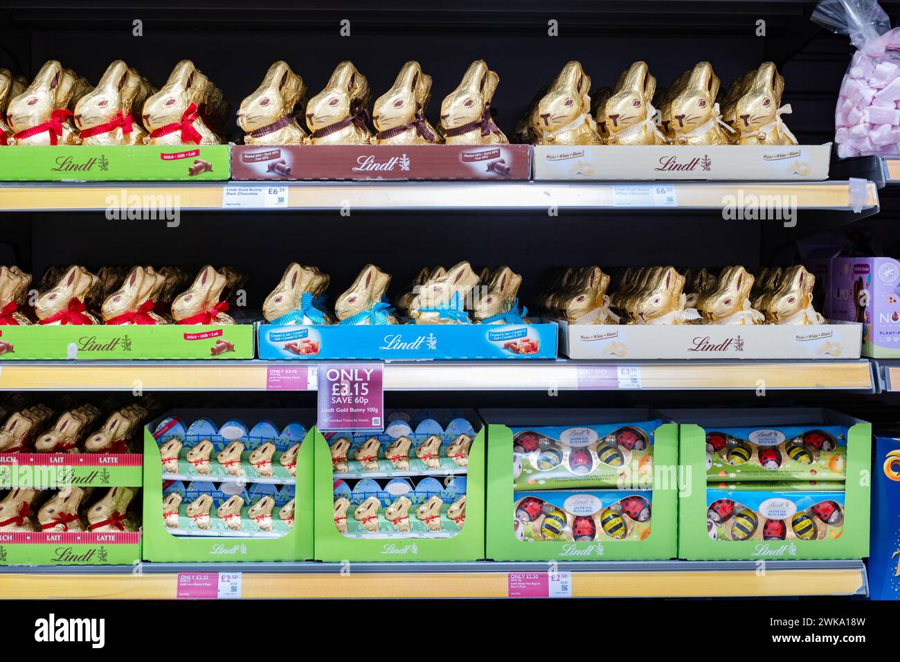 Lindt milk chocolate easter egg hi-res stock photography and images - Alamy