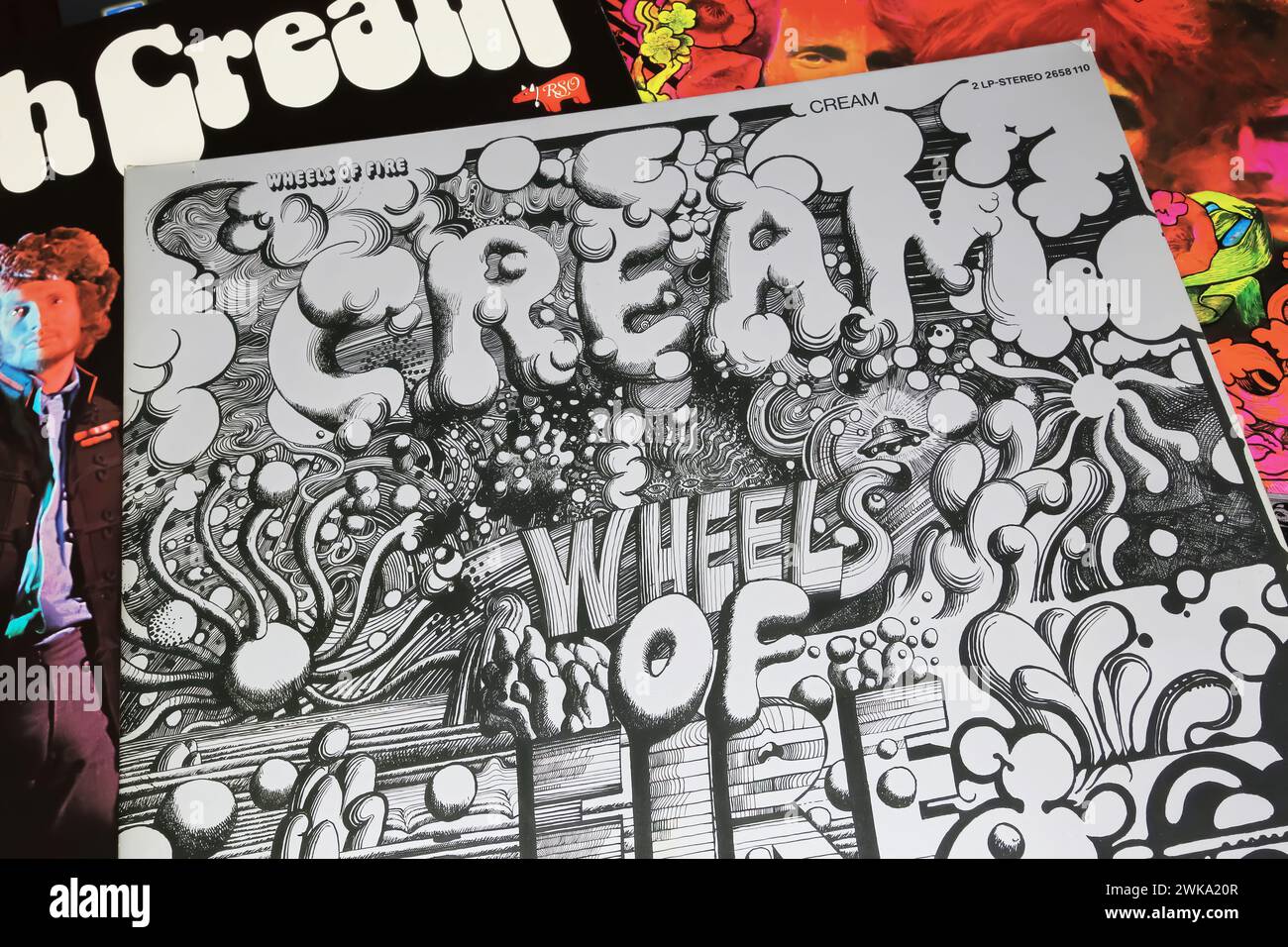 Cream band hi-res stock photography and images - Alamy