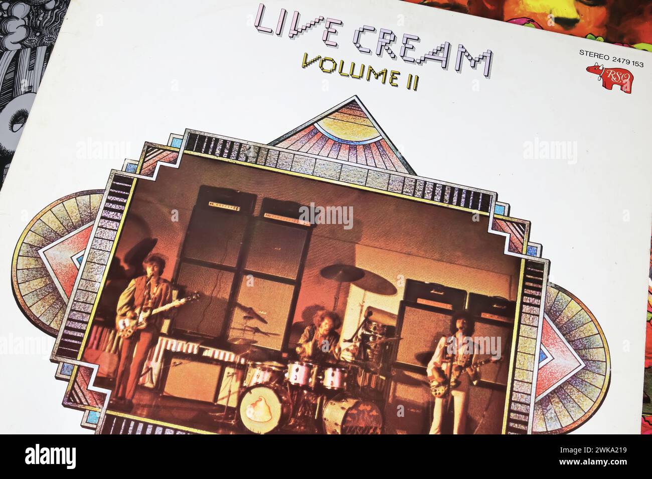 Cream band hi-res stock photography and images - Alamy