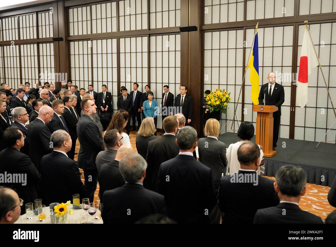 Ken saito hi-res stock photography and images - Alamy