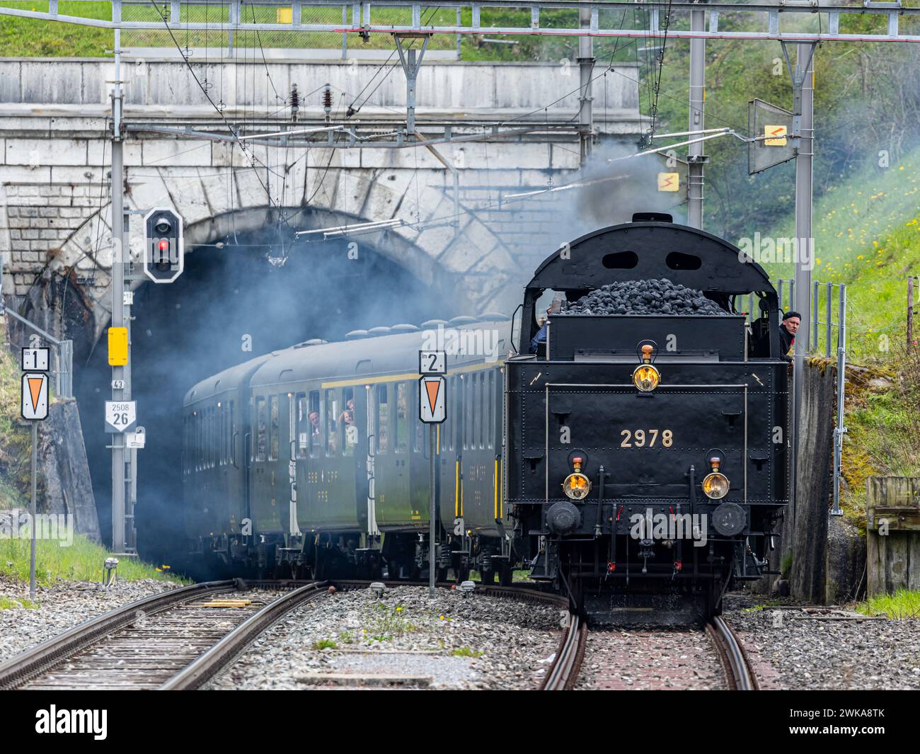 Bahnhof in der landschaft hi-res stock photography and images - Alamy