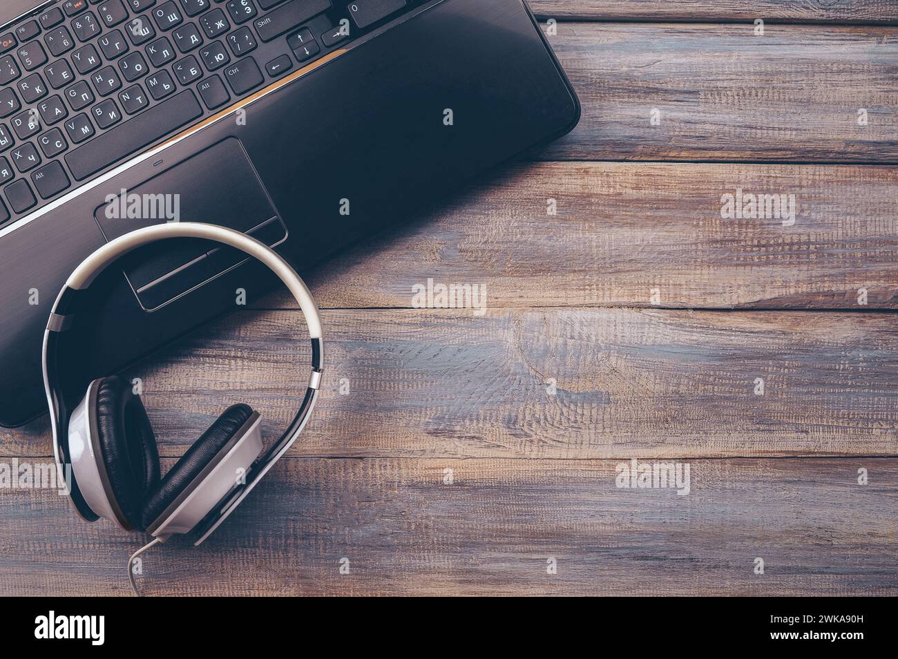 Headset microphone keyboard on hi-res stock photography and images - Alamy