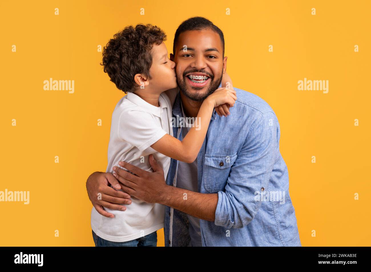 Preteen boy kiss hi-res stock photography and images - Alamy