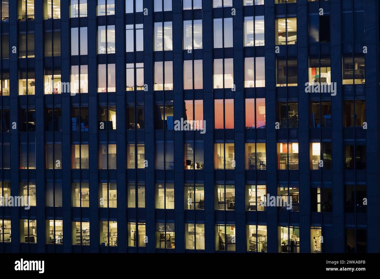 Glass tower office lights hi-res stock photography and images - Alamy