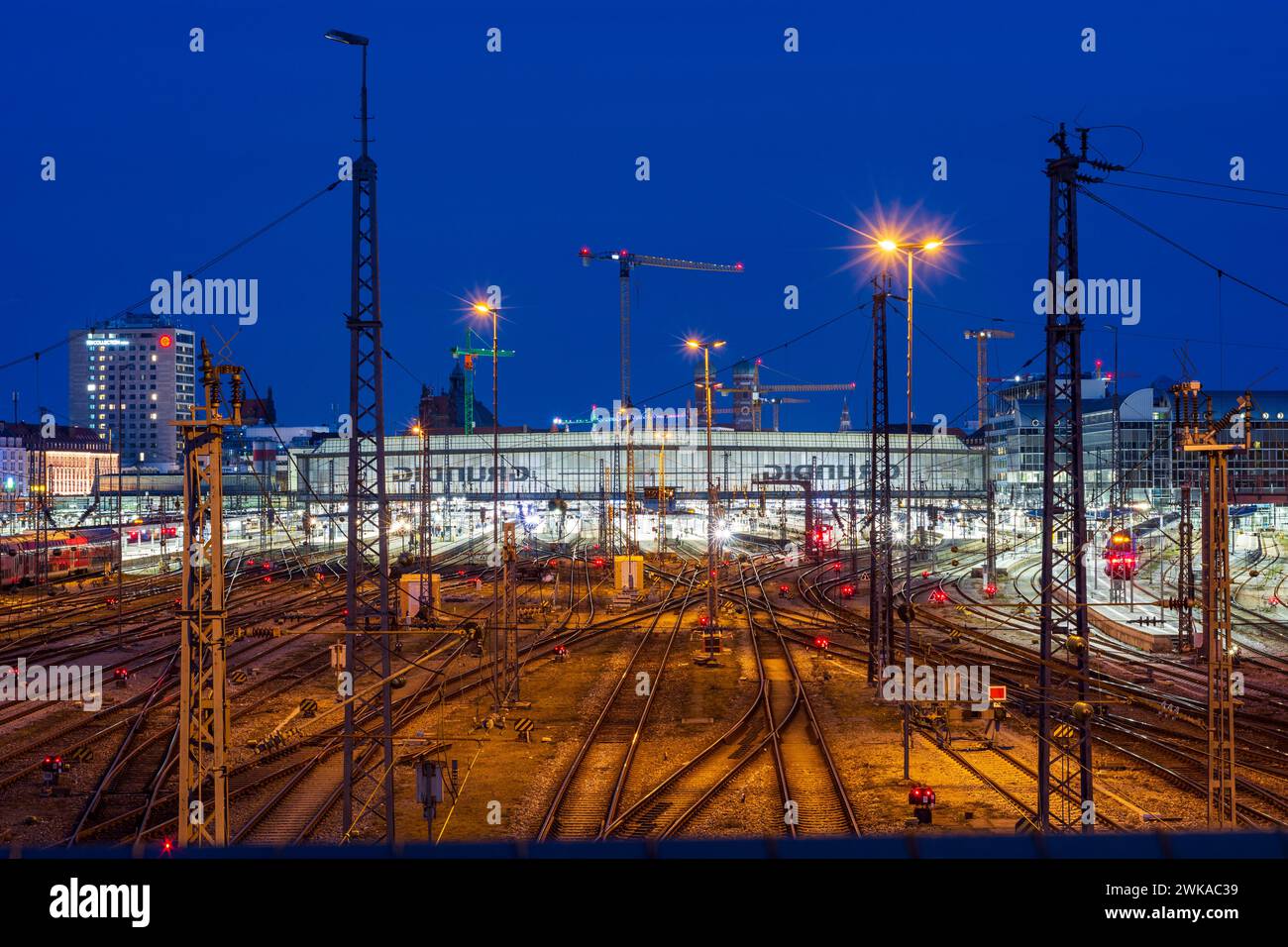 München, Munich: railway station München Hauptbahnhof (Munich Central ...