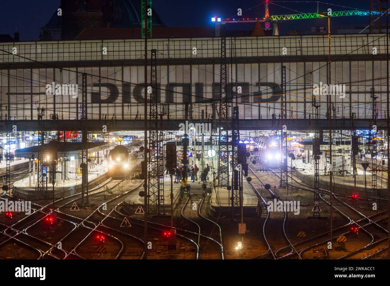 München, Munich: railway station München Hauptbahnhof (Munich Central ...