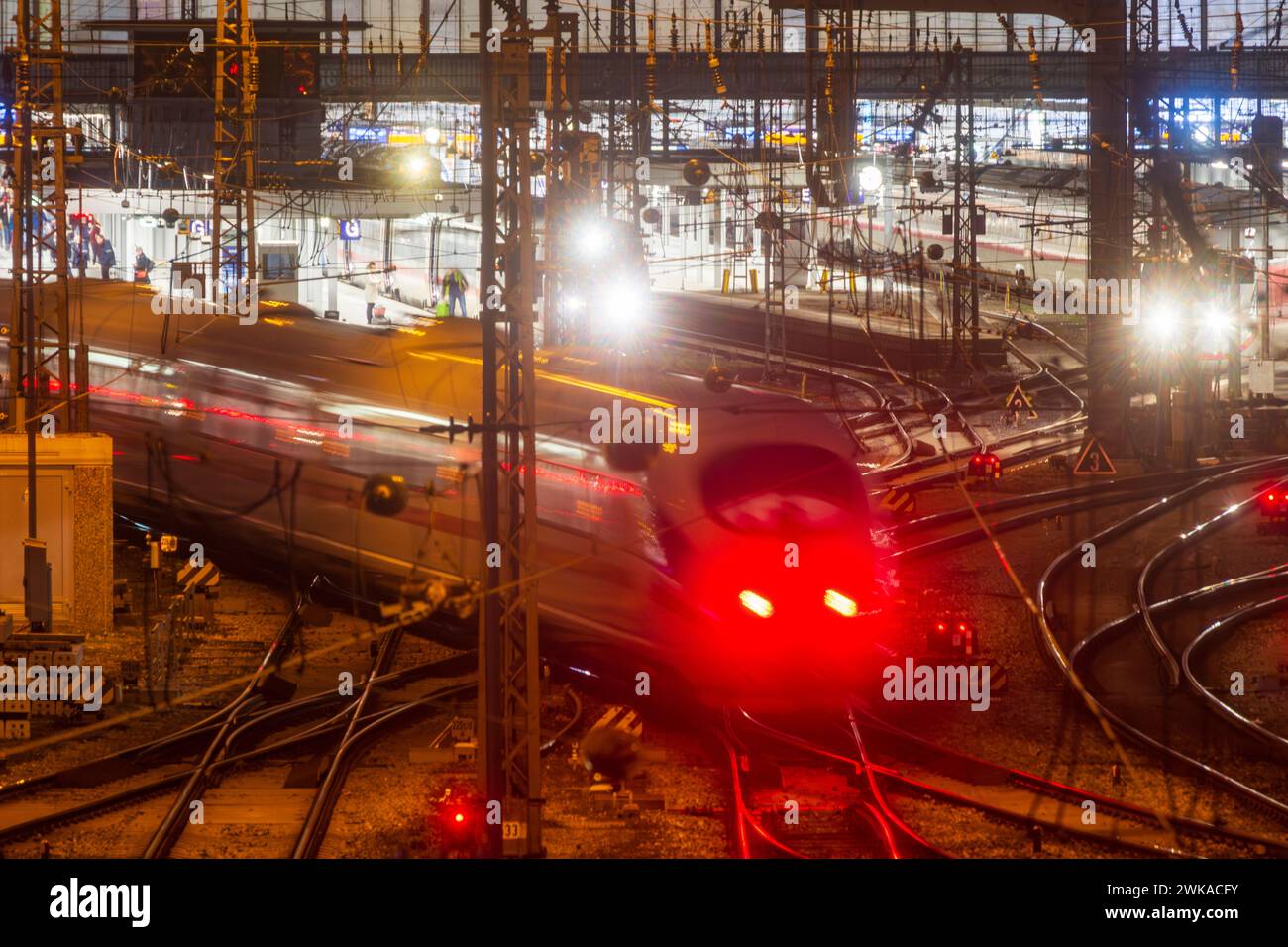 München, Munich: railway station München Hauptbahnhof (Munich Central ...