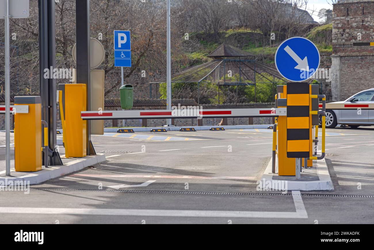 Vehicle exit ramp hi-res stock photography and images - Alamy