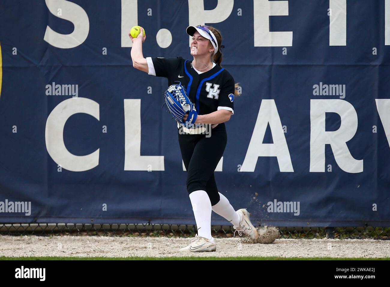 Kentucky outfielder Jenna Blanton (10) throws the ball from the ...
