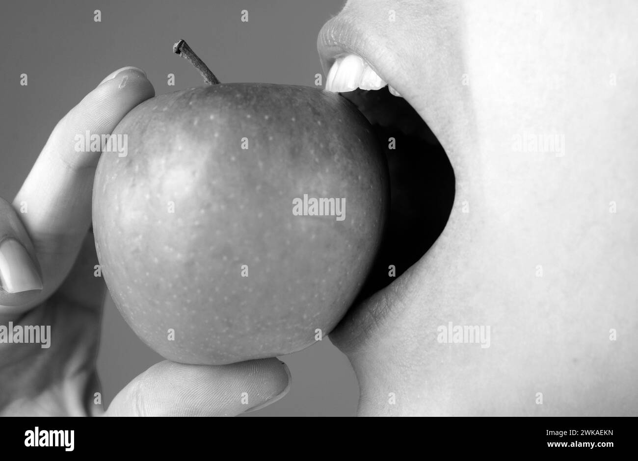 Healthy white teeth close up with an apple. Dental Care. Human Teeth ...