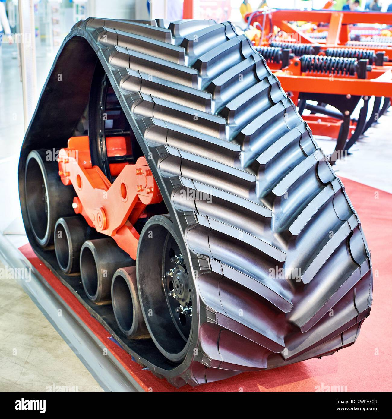 Continuous tracked vehicle hi-res stock photography and images - Alamy