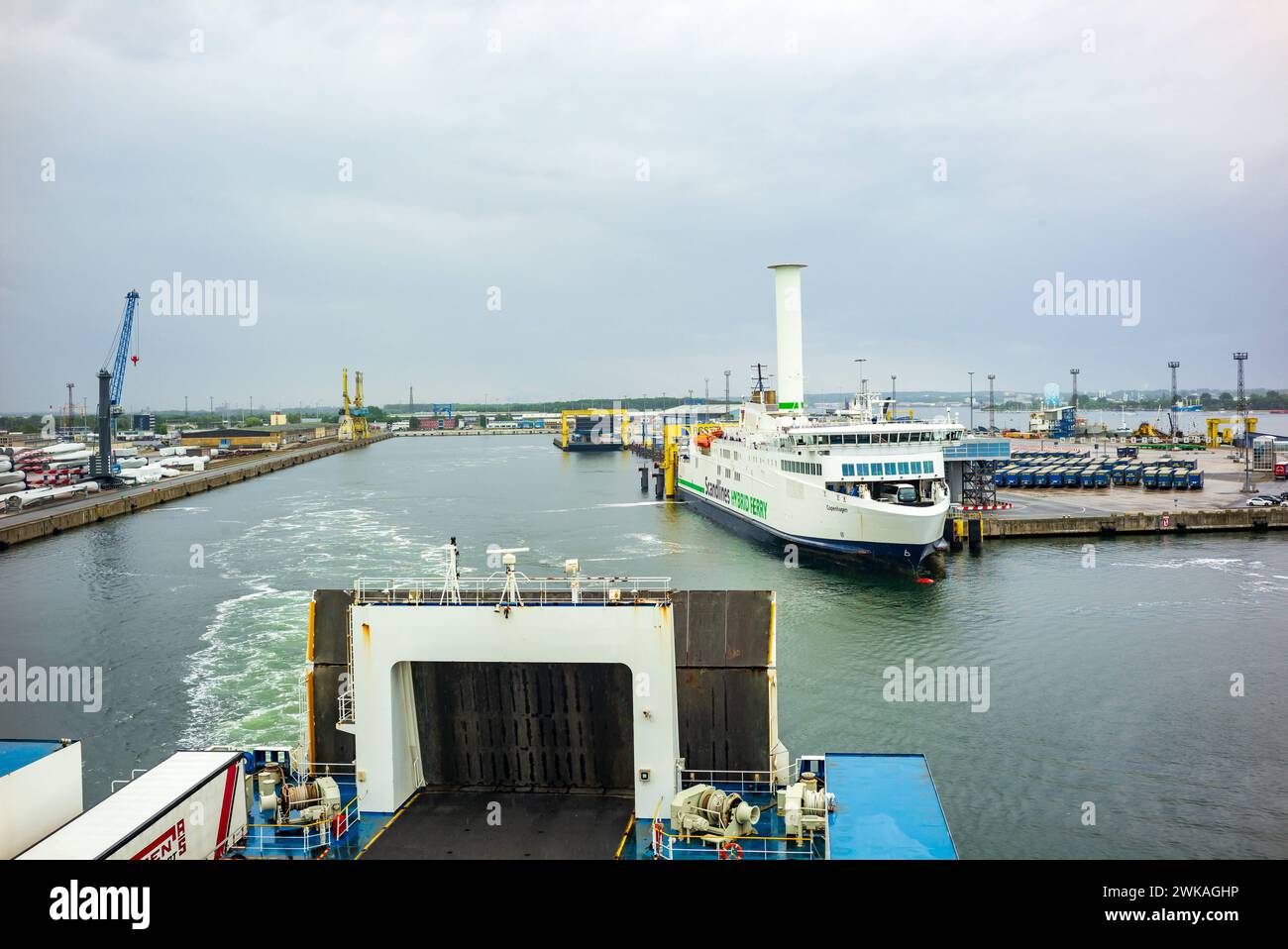 Hybrid electric boat hi-res stock photography and images - Alamy