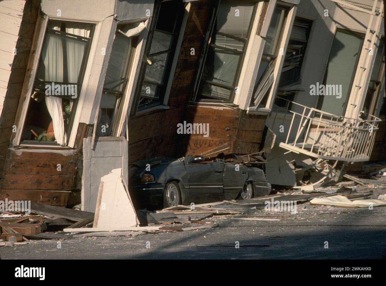 Ground liquefaction earthquake hi-res stock photography and images - Alamy
