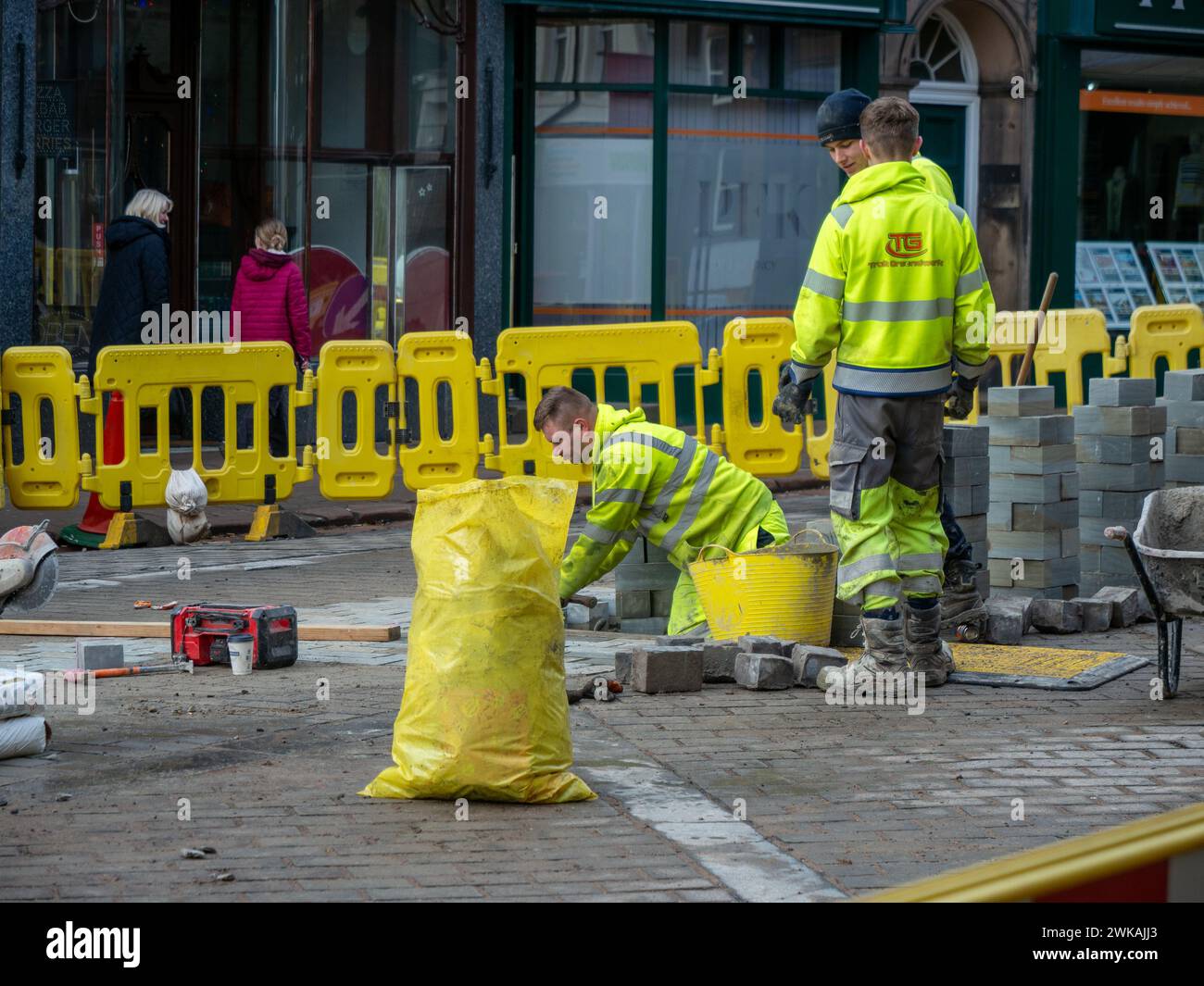 Renewing gas supply hi-res stock photography and images - Alamy