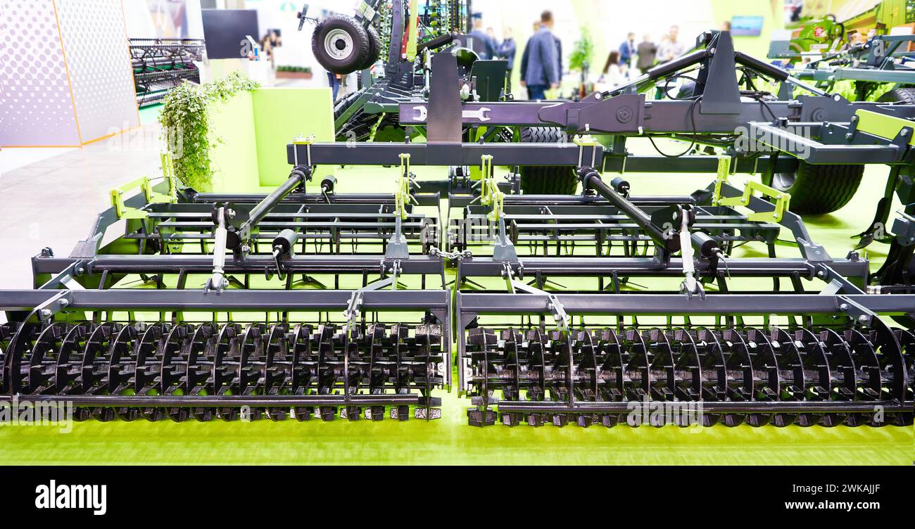 Seedbed preparation cultivator. Multifunction Tillage Combinations ...