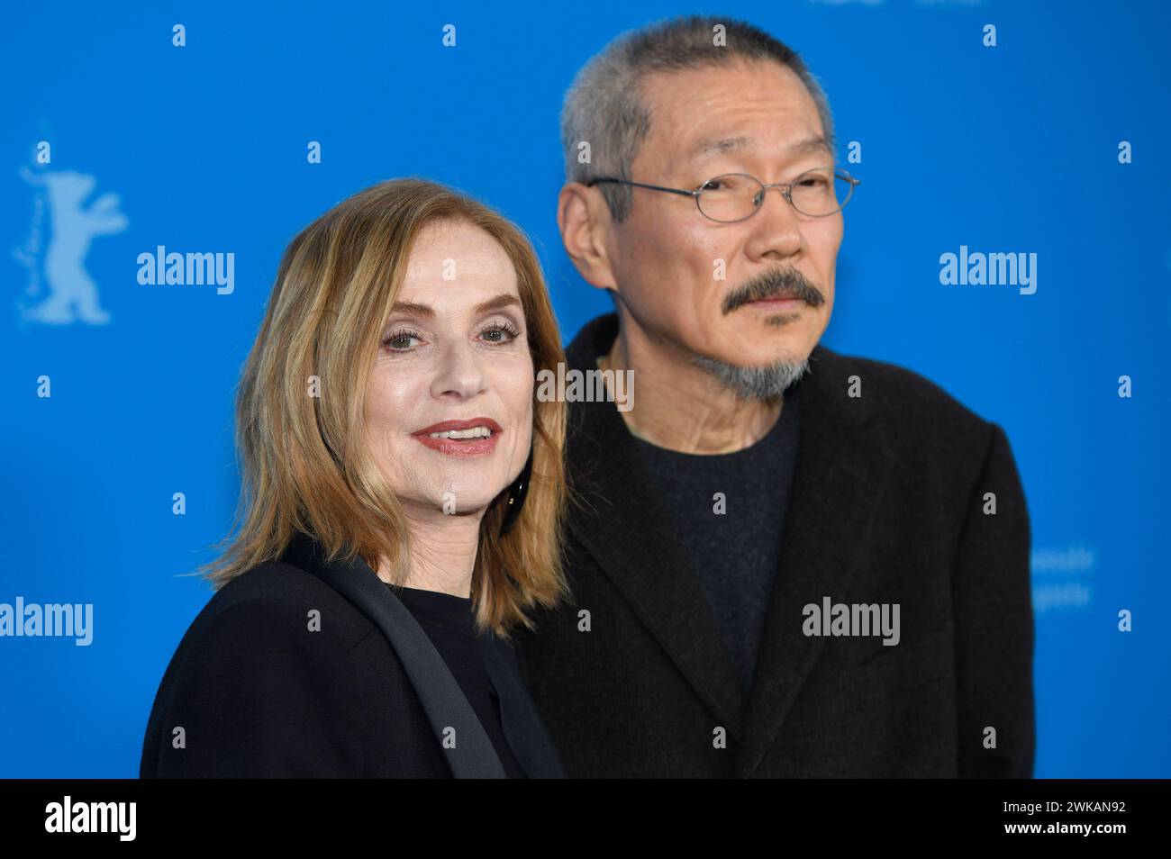 Isabelle Huppert und Hong Sang-soo beim Photocall zum Kinofilm A ...