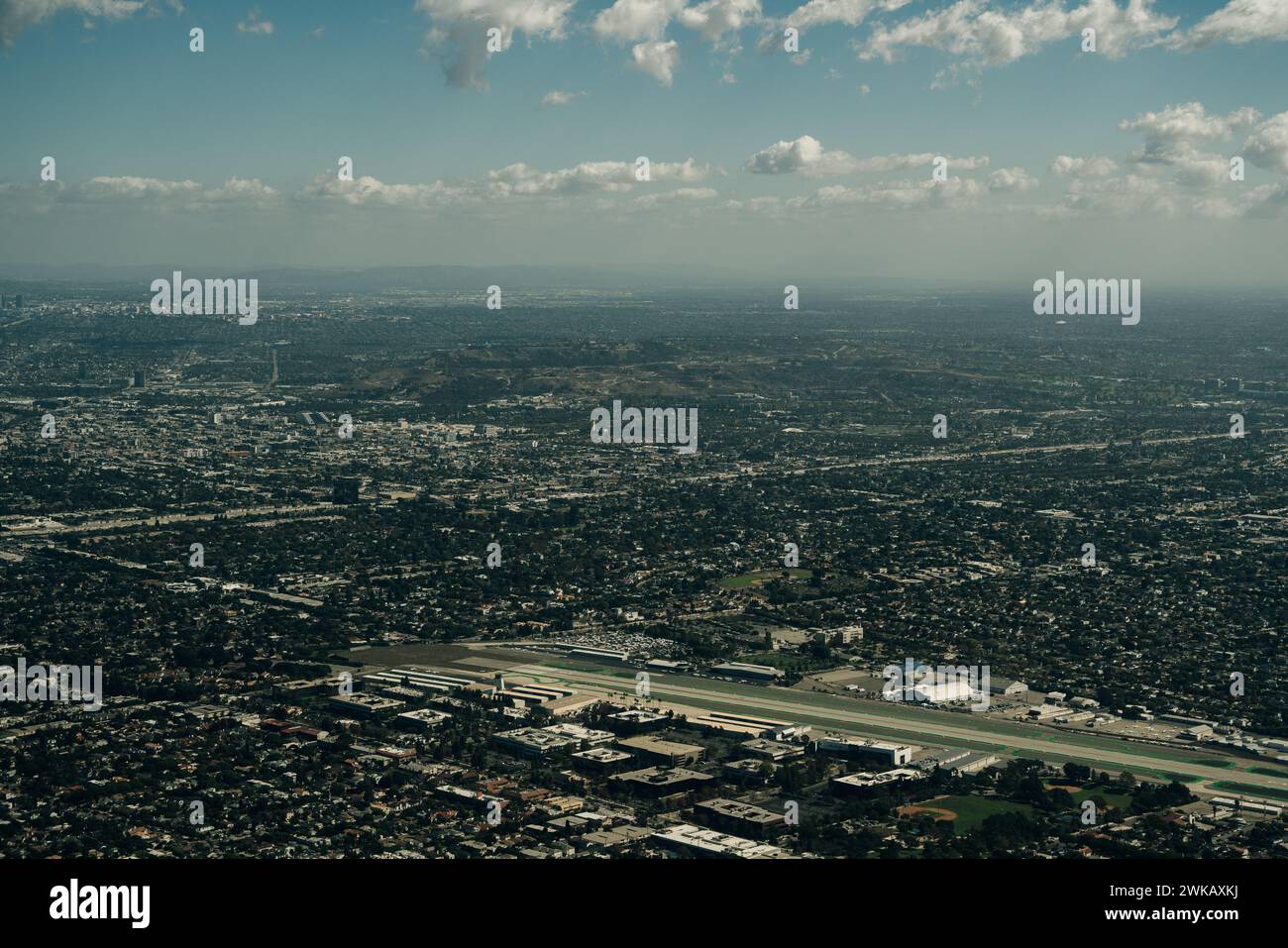 Los angeles traffic congestion aerial hi-res stock photography and ...