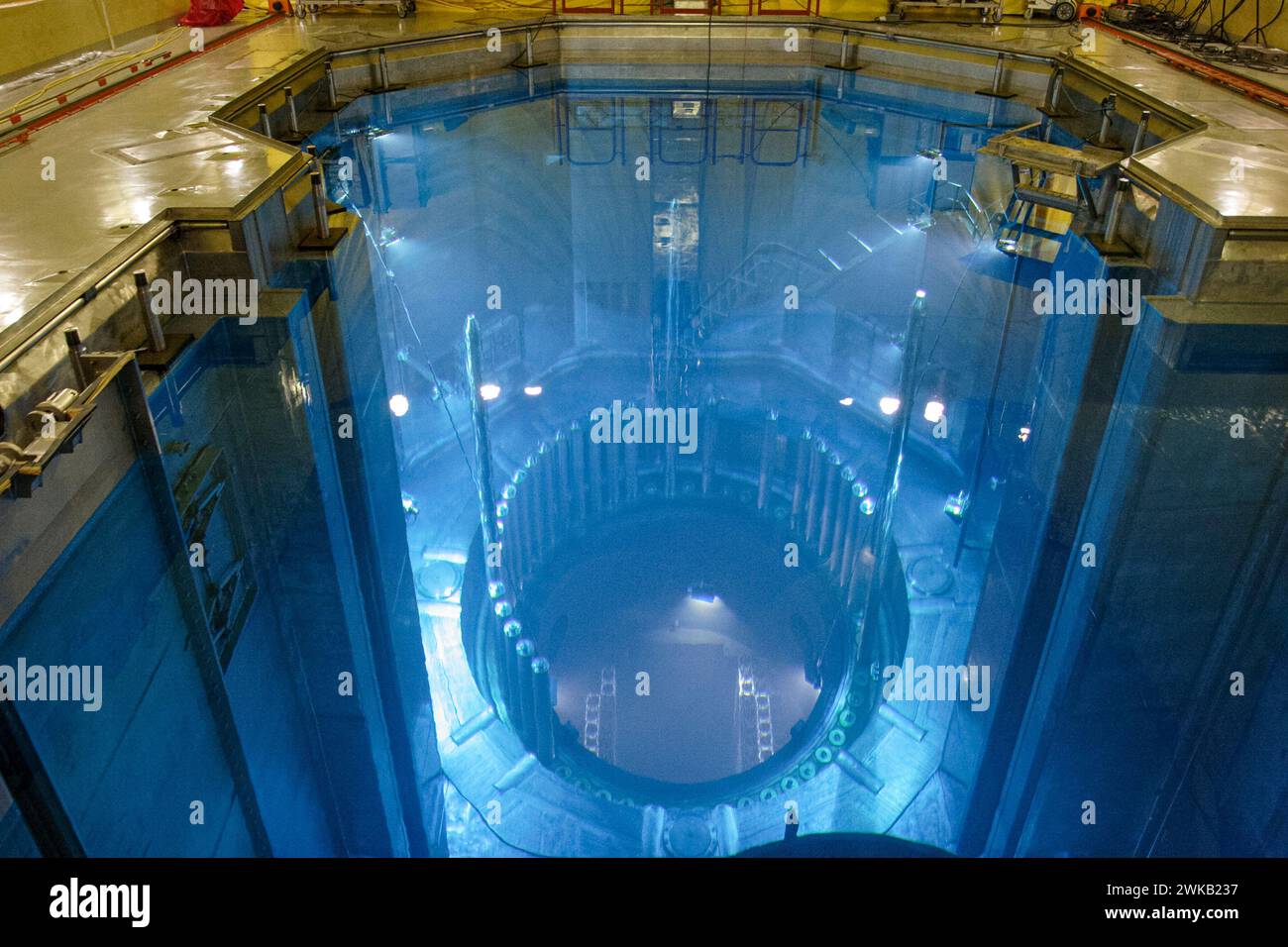 Cooling water nuclear power plant hi-res stock photography and images ...